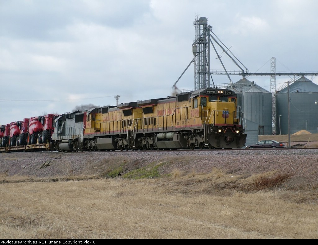 UP 9090 Leads an EB Manifest